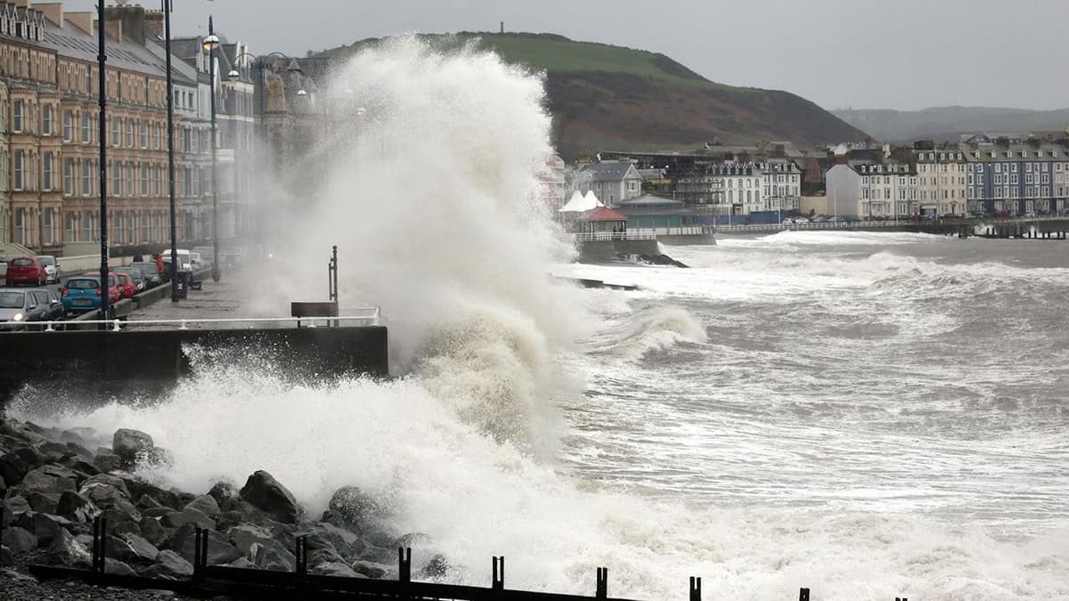 Brace yourself for Storm Owain: Met Office reveals storm names for coming season | cambrian-news ...